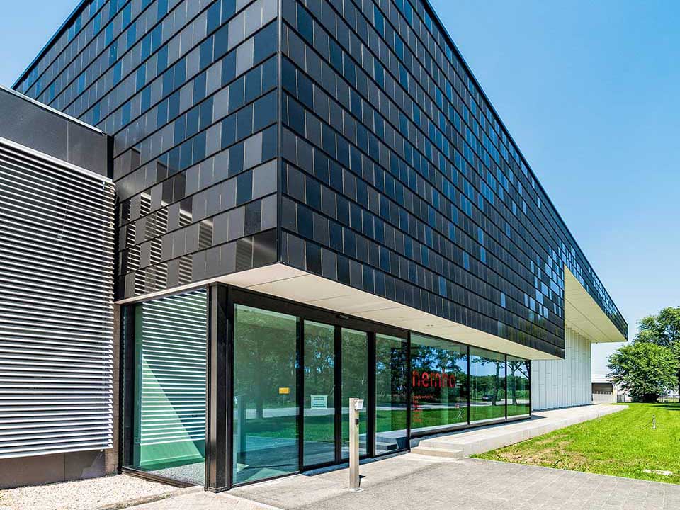 Specialist develops custom solution for fixing facade cladding