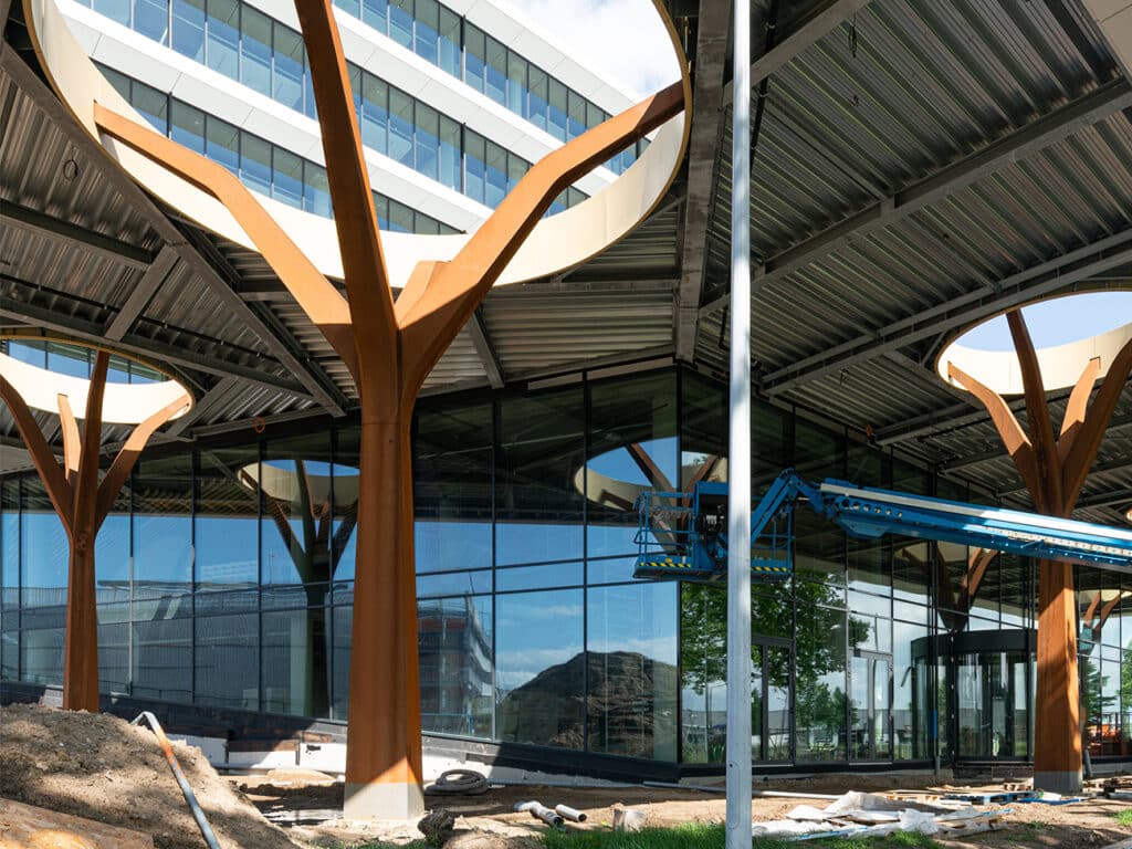 Nieuwe duurzame blikvanger op de Vanderlande campus