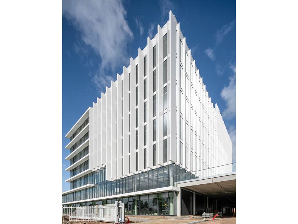 Nieuwe duurzame blikvanger op de Vanderlande campus