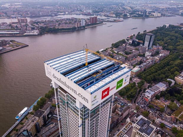 Modulaire hijsloods Zalmhaven I bereikt einde montagefase