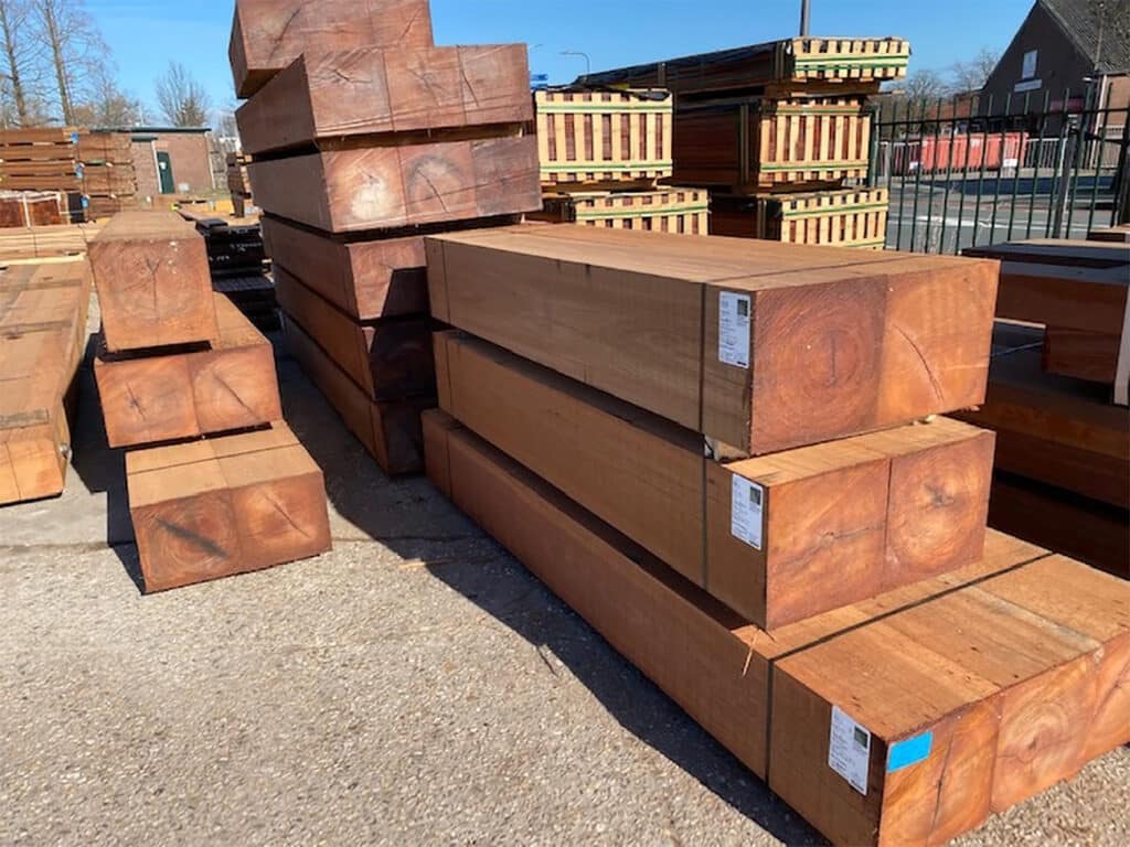 Van gebruikt hout naar nieuw product