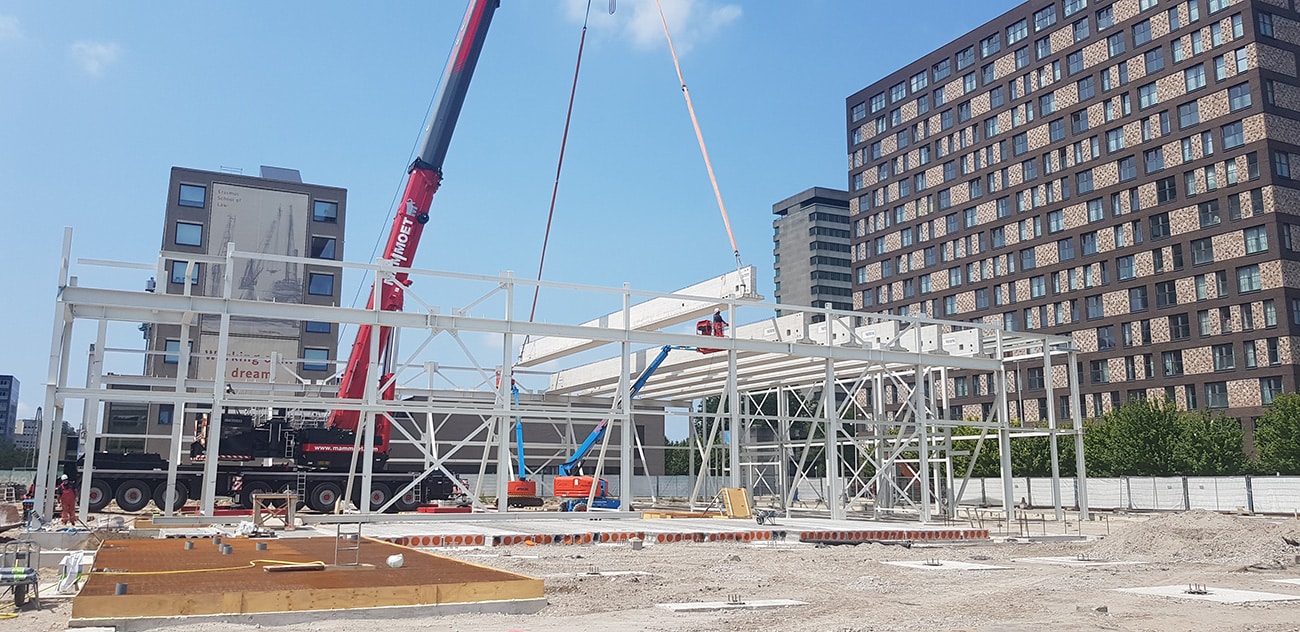 Engineering van complexe constructie met vrije overspanning van 32 meter