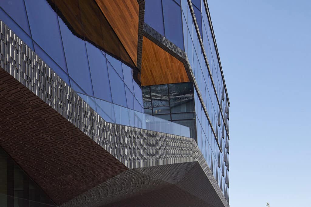 Spectaculaire nieuwbouw maakt Oosterdokseiland compleet