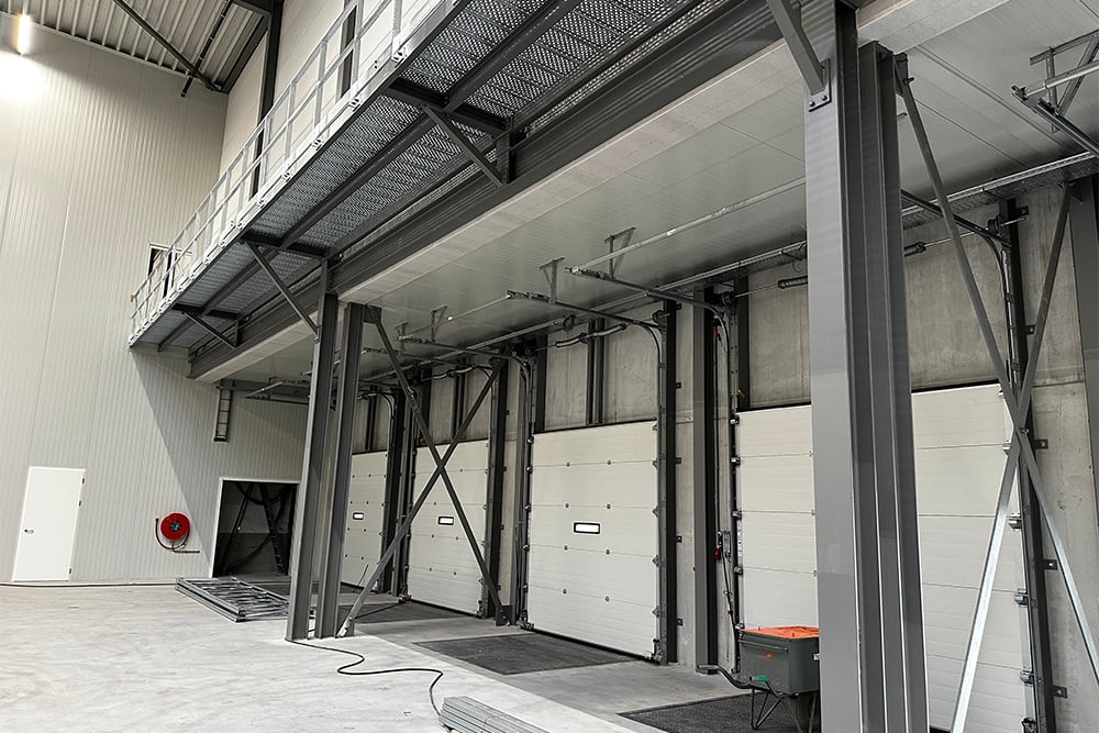 A fire-resistant steel structure