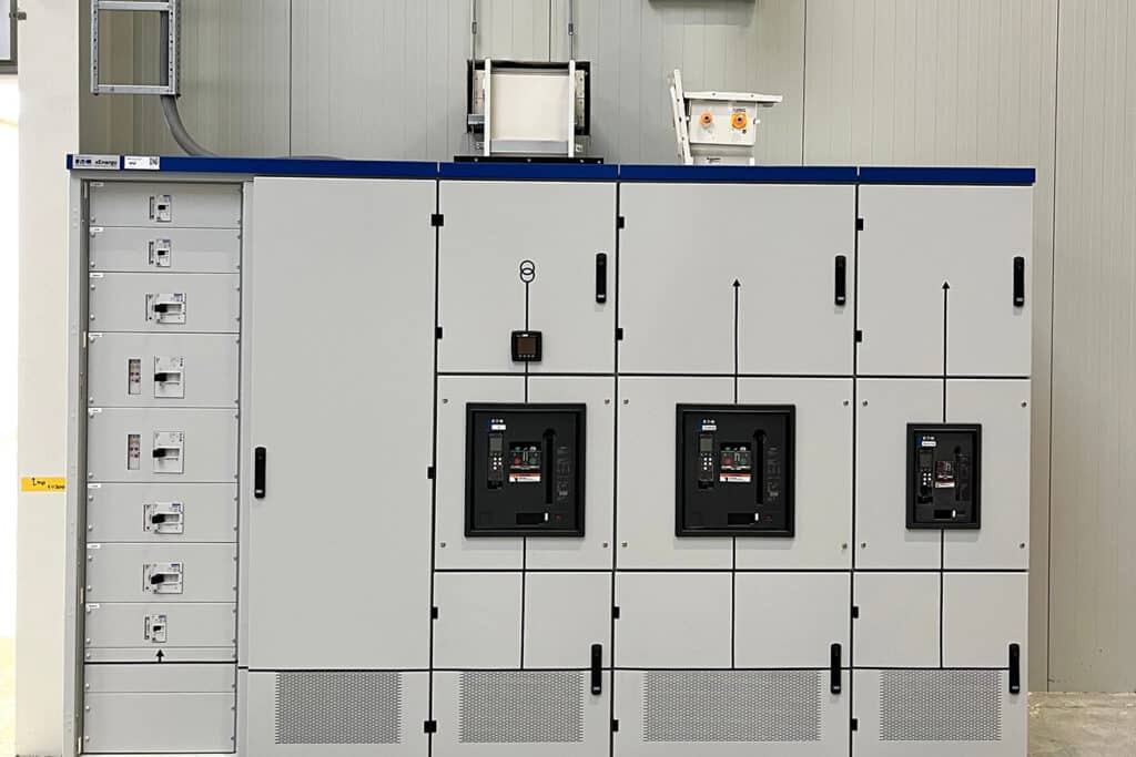 Specialist panel construction. Main distributor, busbar trunking and ...